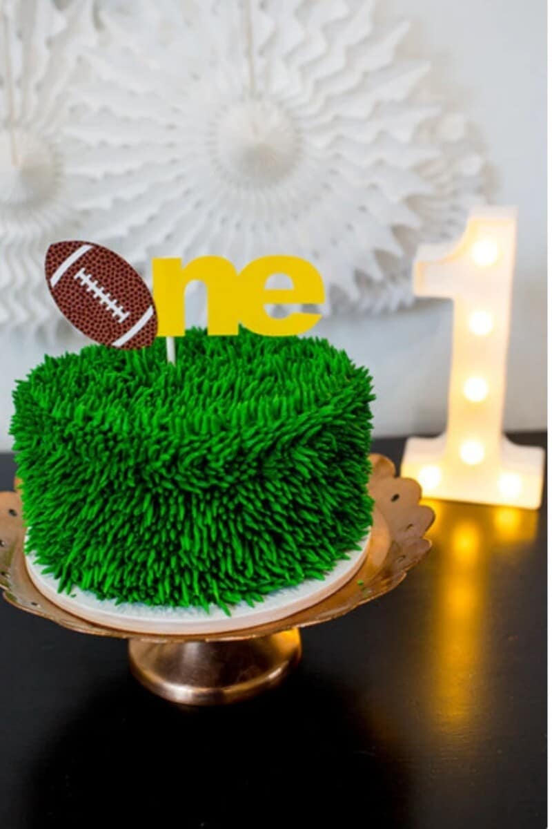 12 Adorable First Year Down Smash Cake Ideas for Your Baby's Big Day