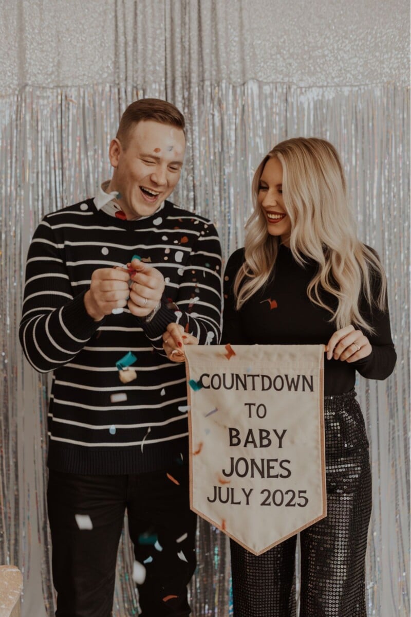 7 Fun Ways to Announce Your Pregnancy on New Year’s Eve (or Day!)